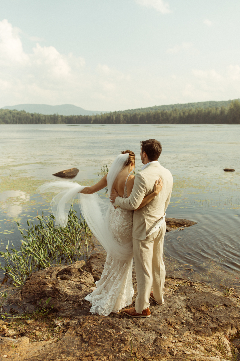What is an Intimate Wedding? (+ Tips for Planning One)